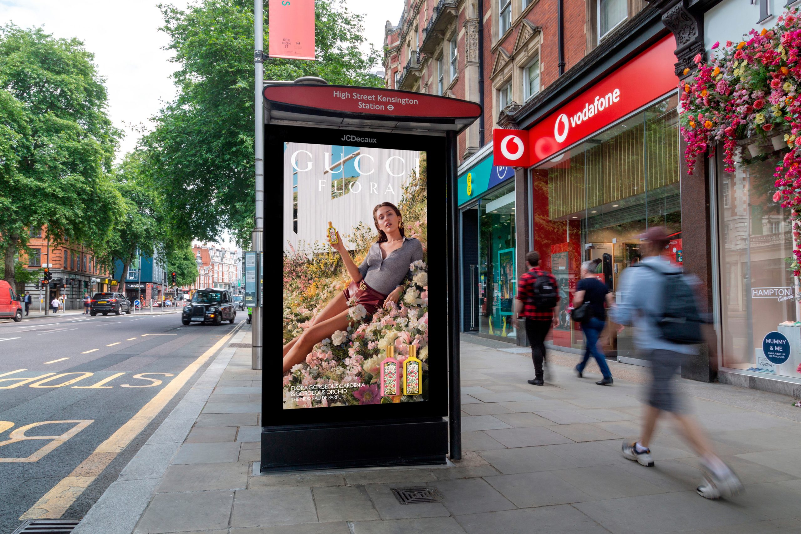 JCDecaux UK to install 1000 new digital OOH screens in London - New ...